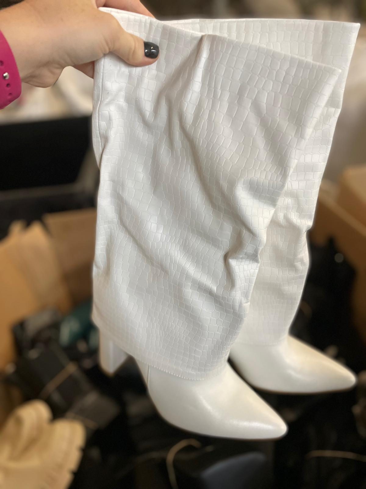 Pretty Little Thing shoes - KRESKAT